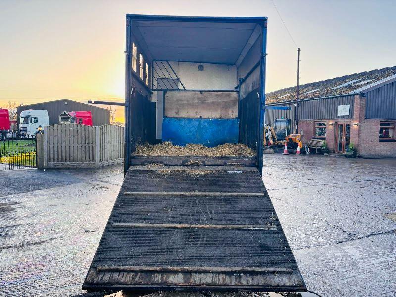 RENAULT 42AEA1 HORSE BOX LORRY *MOT'D TILL NOVE 2024* C/W MANUAL GEAR ...