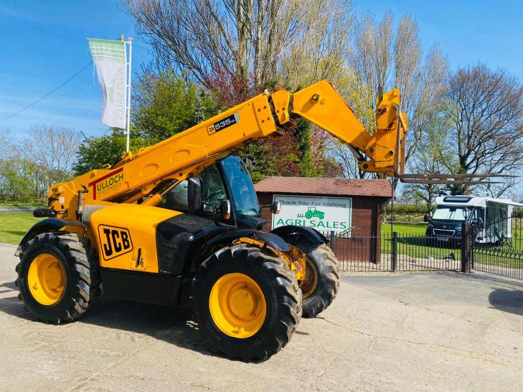 JCB 535-95 TELEHANDLER * 9.5 METER REACH * C/W PALLET TINES
