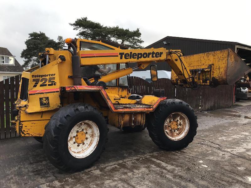 SANDERSON 725 TELEPORTER C/W BUCKET & TINES ( PERKINS ENGINE )