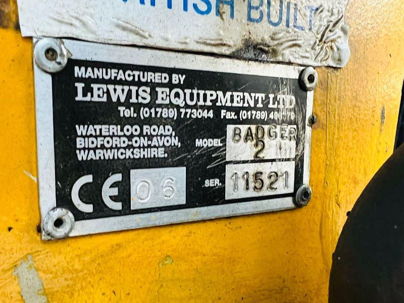 LEWIS BADGER BACKHOE LOADER * YEAR 2006 * C/W THREE IN ONE BUCKET