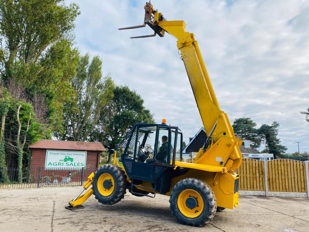 JCB 530-120 TELEHANDLER C/W DOUBLE PUSH OUT BOOM & REVERSE CAMERA