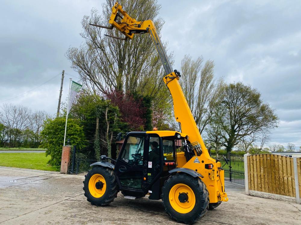JCB 527-58 AGRI TELEHANDLER *YEAR 2015 , AG SPEC* C/W PICK UP HITCH