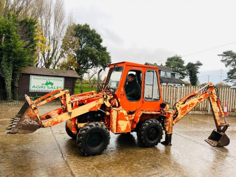 KUBOTA RW25 4WD BACKHOE DIGGER C/W KUBOTA ENGINE * VIDEO