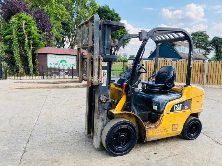 CATERPILLAR DP25N DIESEL FORKLIFT * CONTAINER SPEC * C/W 3 STAGE MASK ...