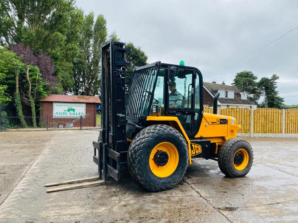 JCB 926 ROUGH TERRIAN FORK LIFT * YEAR 2016 * ONLY 974 HOURS * SEE VIDEO
