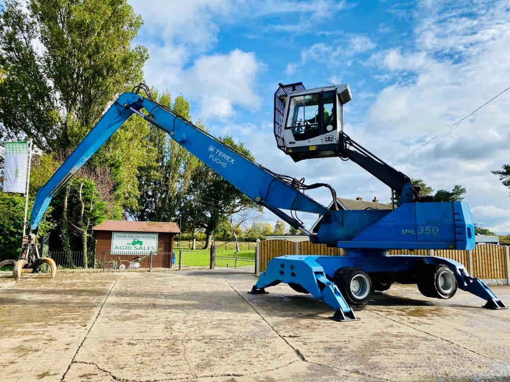 FUCHS MHL350 HIGH RISE CABIN SCRAP HANDLER *YEAR 2009* C/W 5 TINE GRAB
