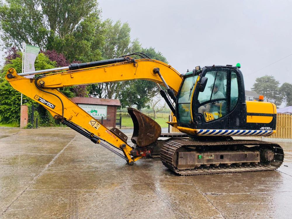 JCB JS130 TRACKED EXCAVATOR * YEAR 2005 * C/W REVERSE CAMERA & QUICK HITCH