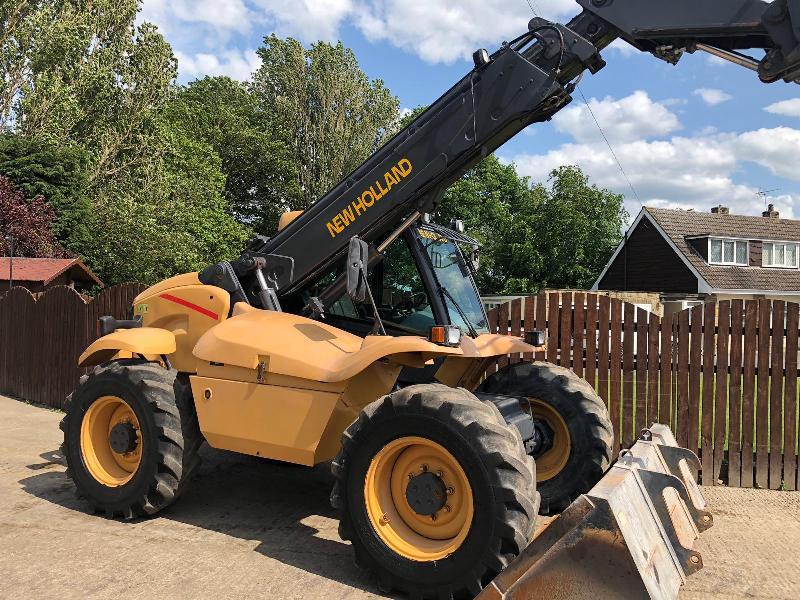 NEW HOLLAND LM640 9 METER TELEHANDLER** ONLY 4020 HOURS ** ( PLEASE SEE ...