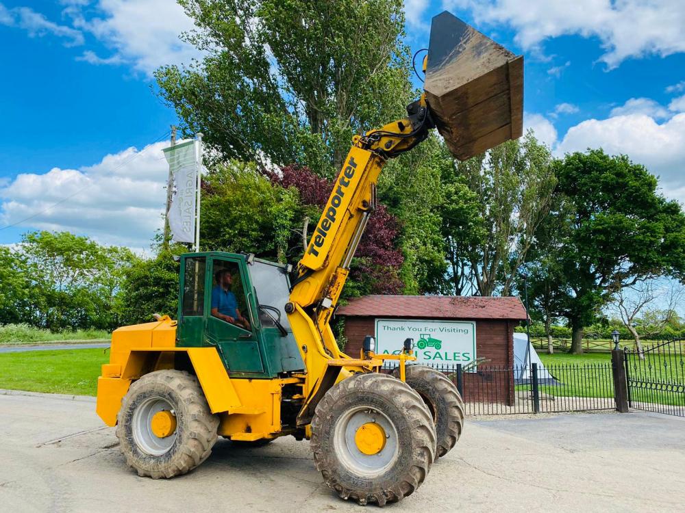 SANDERSON TX525 4WD TELEHANDLER C/W BUCKET , TINES & 2 X BRAND NEW ...