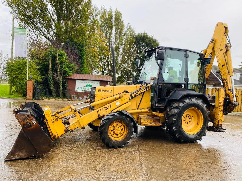 FORD 655C 4WD BACK HOE DIGGER C/W FRONT & REAR QUICK HITCH