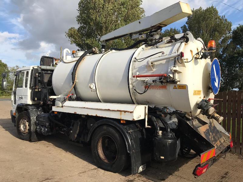 VOLVO FL6 GULLY SUCKER LORRY