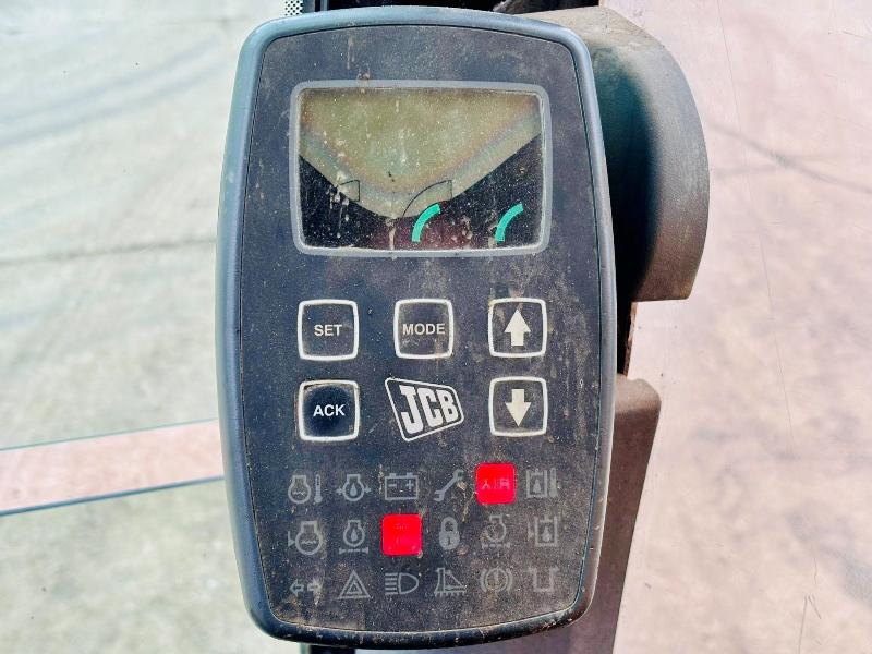 JCB JS160 TRACKED EXCAVATOR * YEAR 2006, PIPPED FOR SELECTOR GRAB* VIDEO