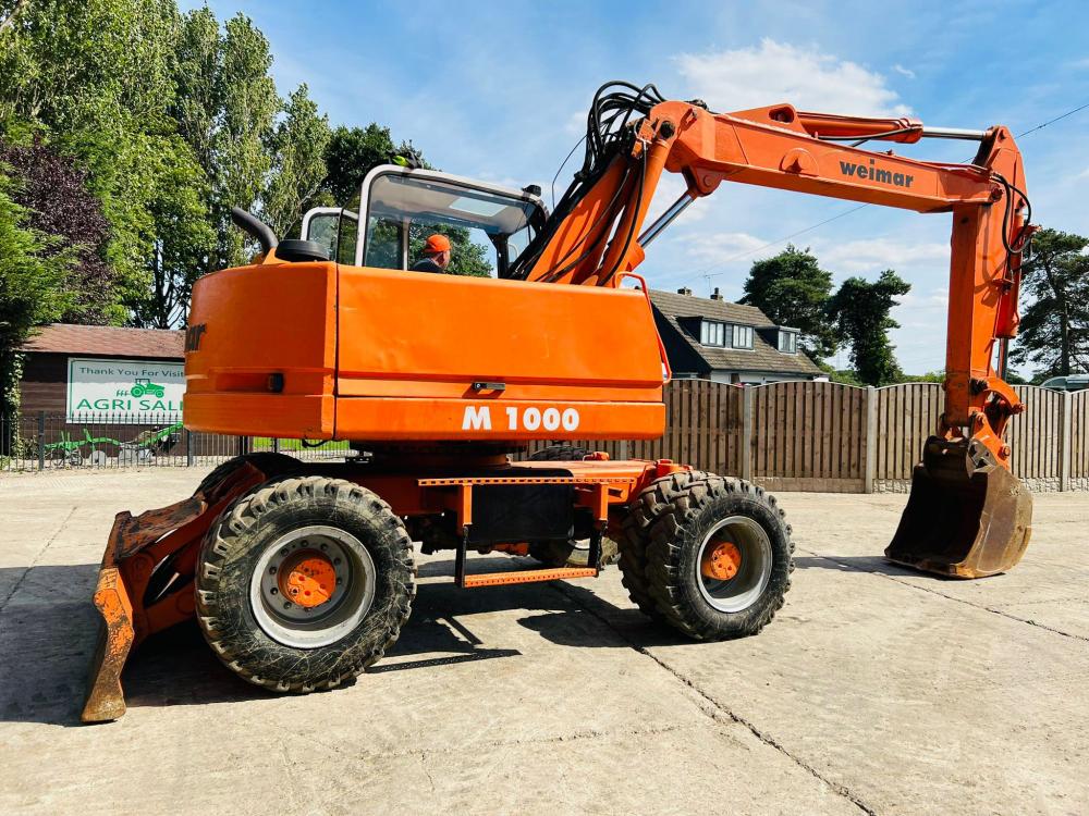 WEIMAR M1000 WHEELED EXCAVATOR C/W QUICK HITCH AND BUCKET