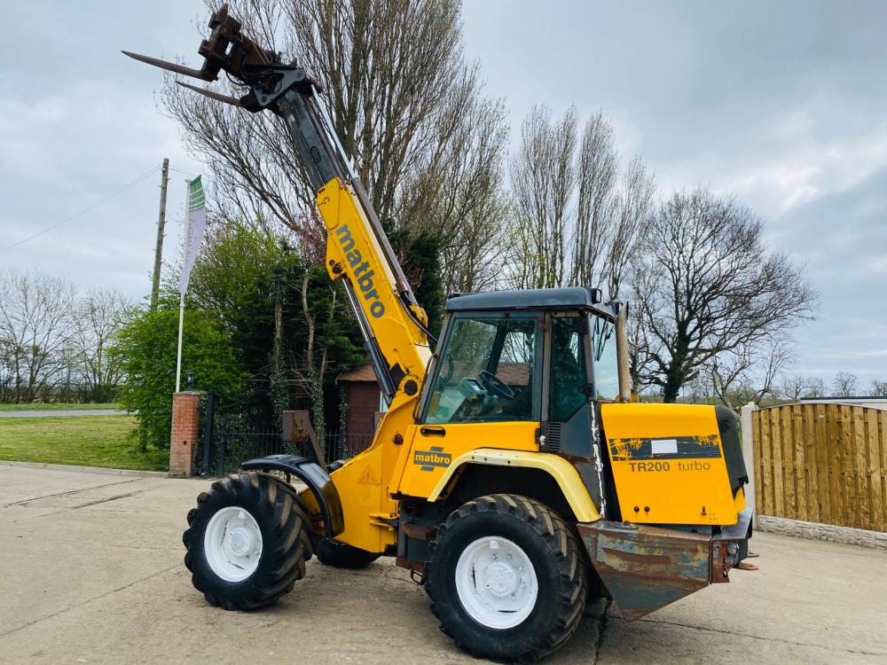MATBRO TR200 4WD TELEHANDLER C/W PIN & CON HEAD STOCK