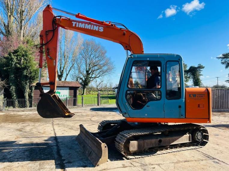 HITACHI EX60-3 TRACKED EXCAVATOR C/W BUCKET *VIDEO*