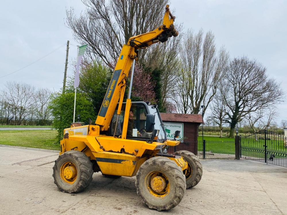 JCB 526 FARM SPECIAL TELEHANDLER C/W JCB TOOL CARRIER HEAD STOCK & PUH