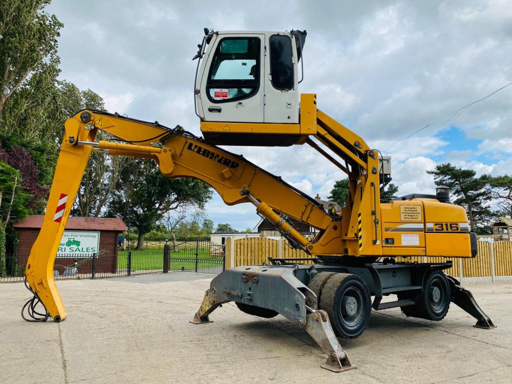 LIEHBERR 316 HIGH RISE CABIN WHEELED MATERIAL HANDLER * YEAR 2010