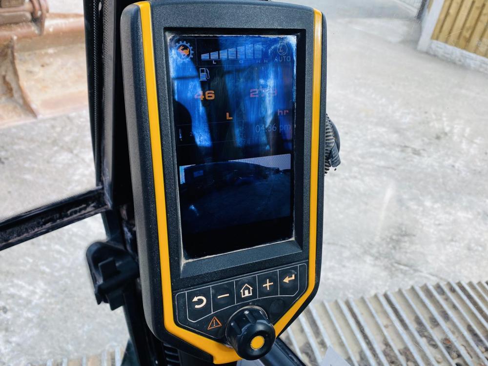 JCB JS130LC TRACKED EXCAVATOR * YEAR 2014 * C/W REVERSE CAMERA