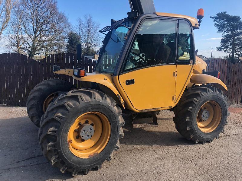 NEW HOLLAND LM410 TURBO TELEHANDLER