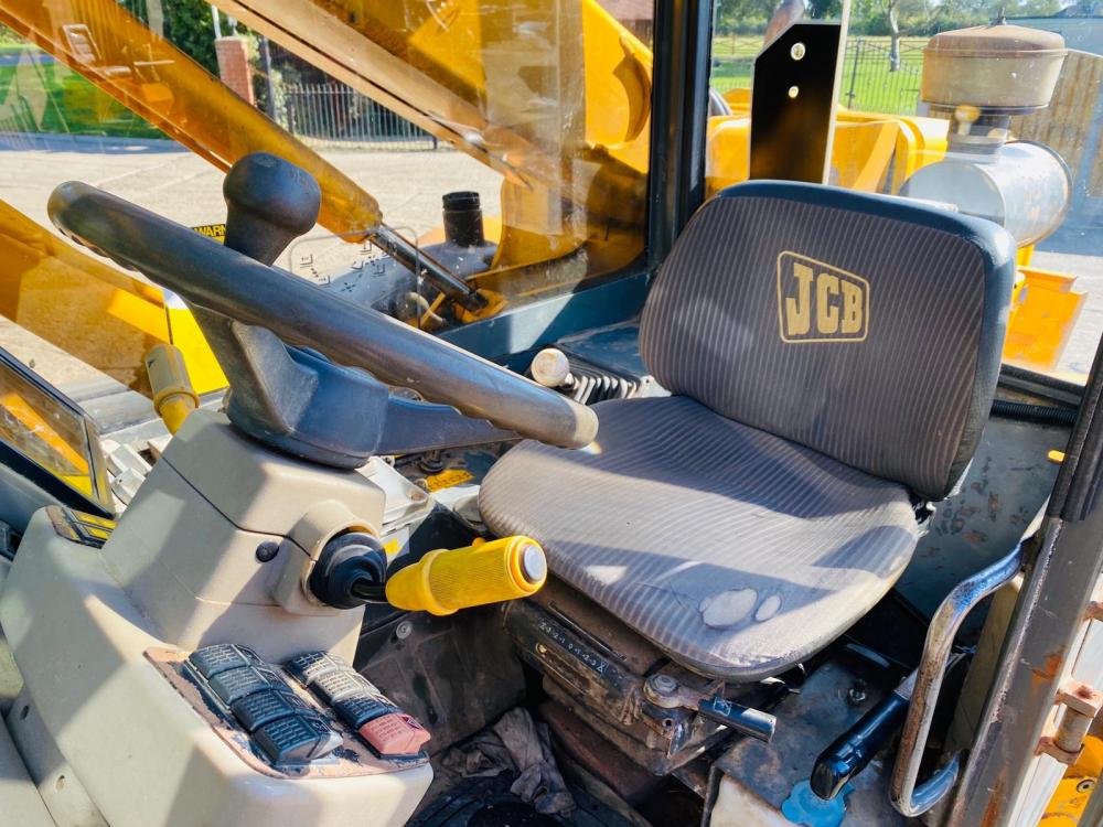 JCB 526-55 TELEHANDLER *AG-SPEC* ONLY 6844 HOURS * C/W PICK HITCH