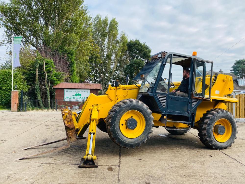 JCB 530-120 TELEHANDLER C/W DOUBLE PUSH OUT BOOM & REVERSE CAMERA