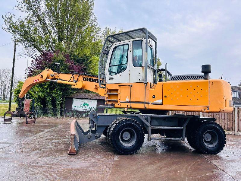 LIEBHERR 924C-HD HIGH RISED MATERIAL HANDLER C/W ROTATING LOG GRAB *VIDEO*