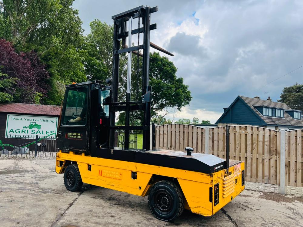BOSS 336 SIDE LOAD FORKLIFT C/W 2 STAGE MASK