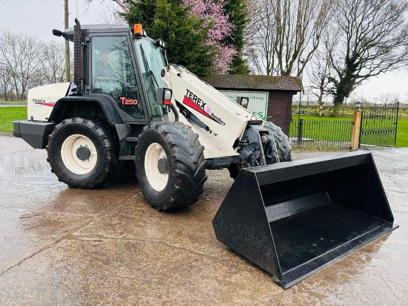 TEREX T250 4WD TELEHANDLER C/W BRAND NEW BUCKET *VIDEO*