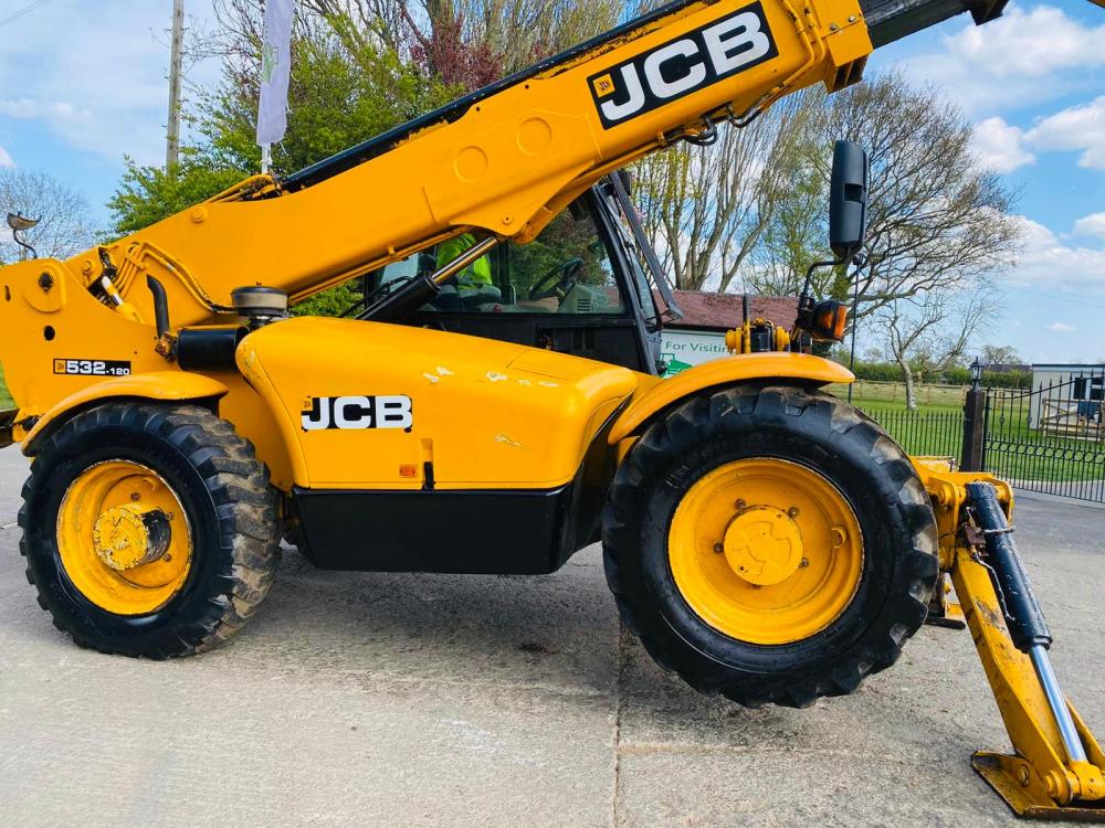 JCB 532-120 TELEHANDLER * 12 METER REACH C/W PALLET TINES