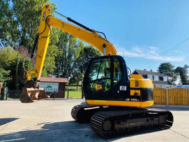 JCB JZ140 TRACKED EXCAVATOR * YEAR 2011 * C/W HYDRAULIC QUICK HITCH