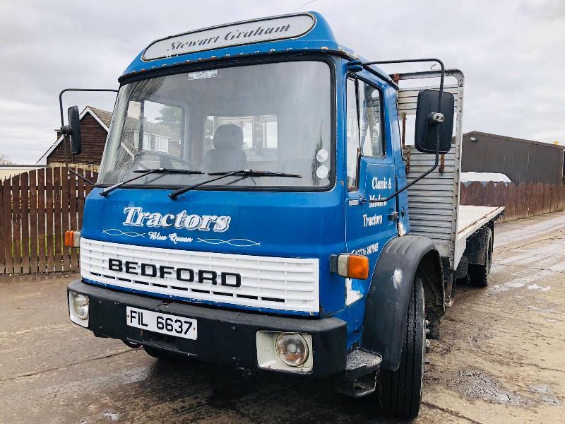 BEDFORD TL 4X2 FLATBED LORRY * YEAR 1982