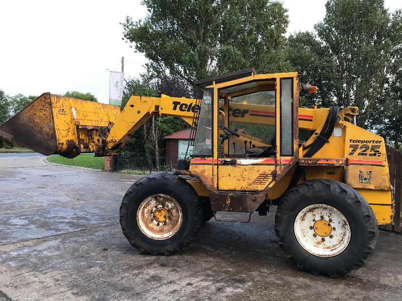 SANDERSON 725 TELEPORTER C/W BUCKET & TINES ( PERKINS ENGINE )
