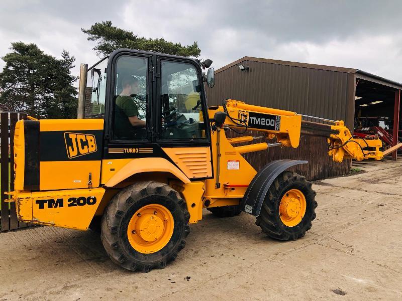 JCB TM200 FARM MASTER TELLEHANDLER ( PLEASE SEE VIDEO )