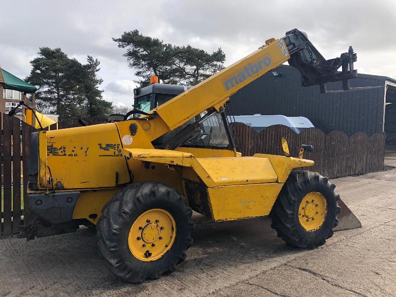 MATBRO TS270 TELEHANDLER CW BUCKET AND TINES