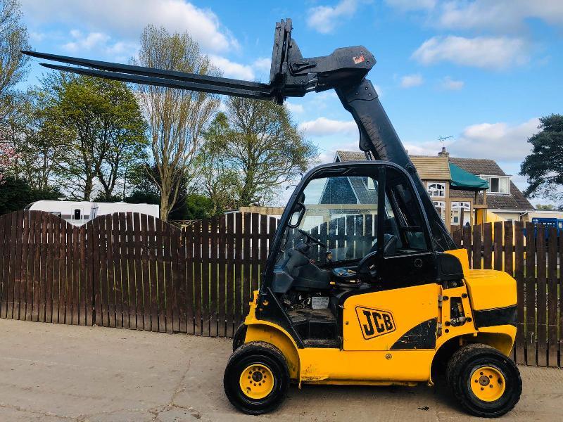 JCB 35D 4X4 TELETRUCK C/W 8 FOOT LONG PALLET TINES * PLEASE SEE VIDEO