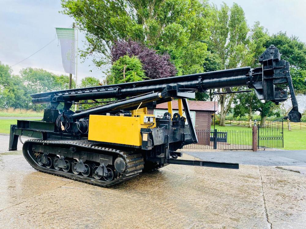 MOROOKA MST800 TRACKED CRANE C/W 2 X WINCHES