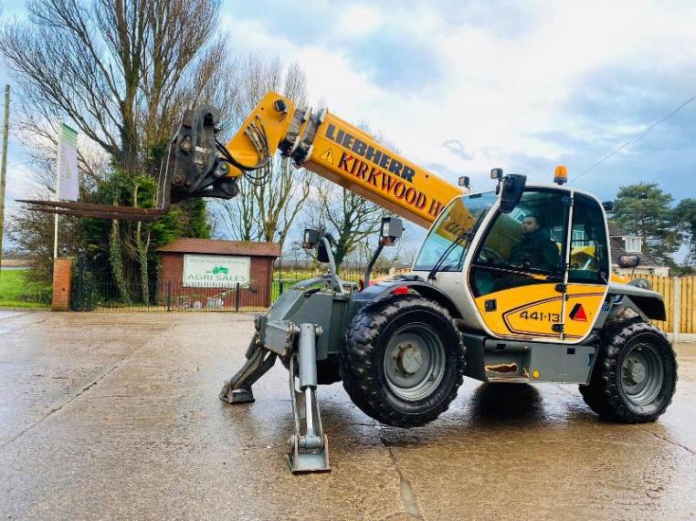 LIEBHERR 441.13 4WD TELEHANDLER *YEAR 2012* C/W 13 METER REACH & PALLET ...