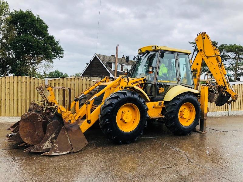JCB 4CX SITEMASTER BACKHOE DIGGER C/W HYDRAULIC BREAKER & 8 X REAR BUCKETS