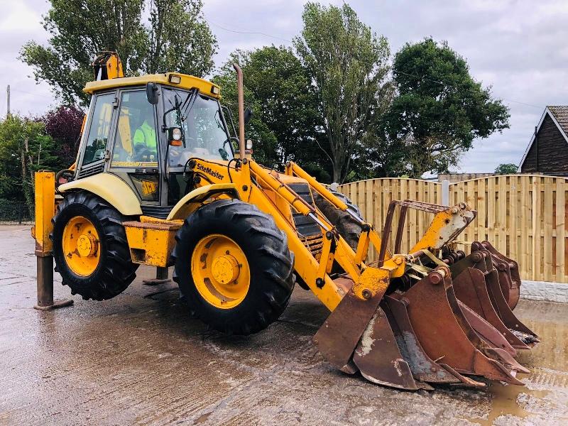 JCB 4CX SITEMASTER BACKHOE DIGGER C/W HYDRAULIC BREAKER & 8 X REAR BUCKETS