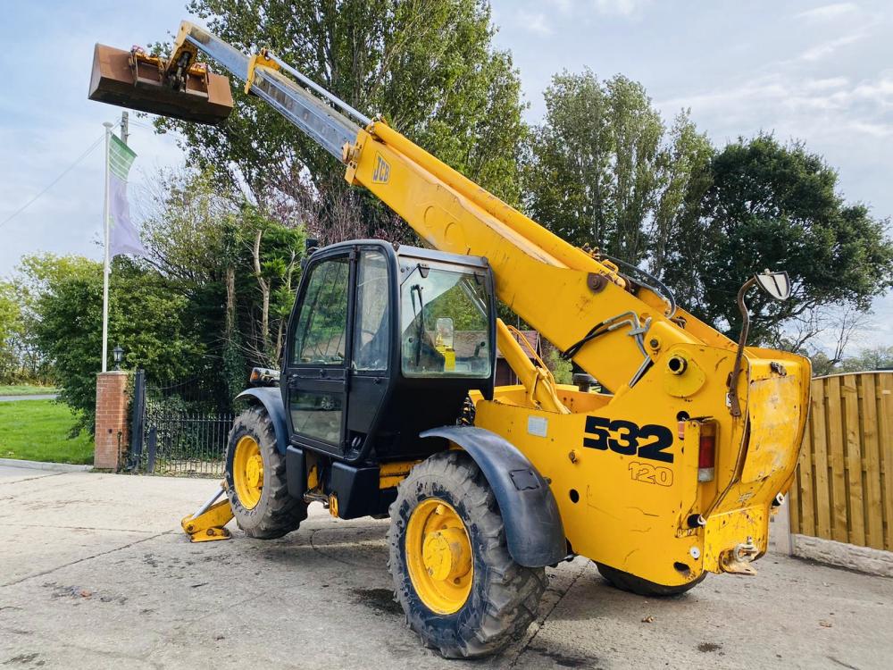 JCB 532-120 TELEHANDLER * 12 METER REACH * C/W 2 X SUPPORT LEGS & BUCKET