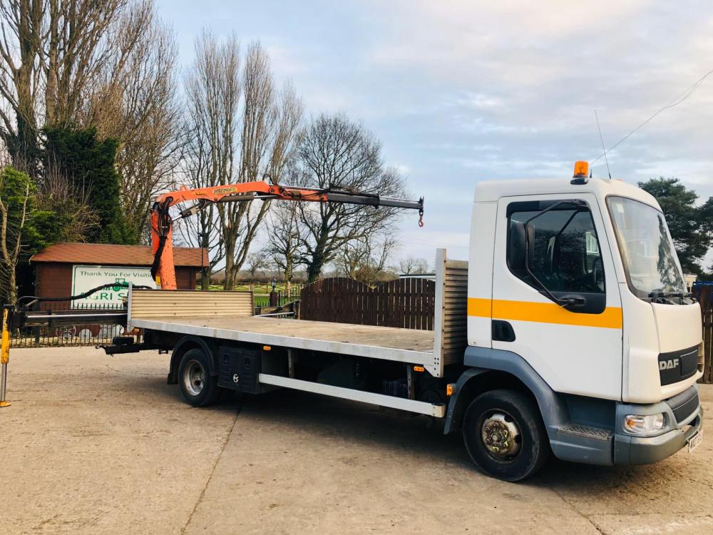 DAF LF 7 1/2 TON FLAT BED LORRY C/W PALFINGER PK6500 CRANE *YEAR 2007*