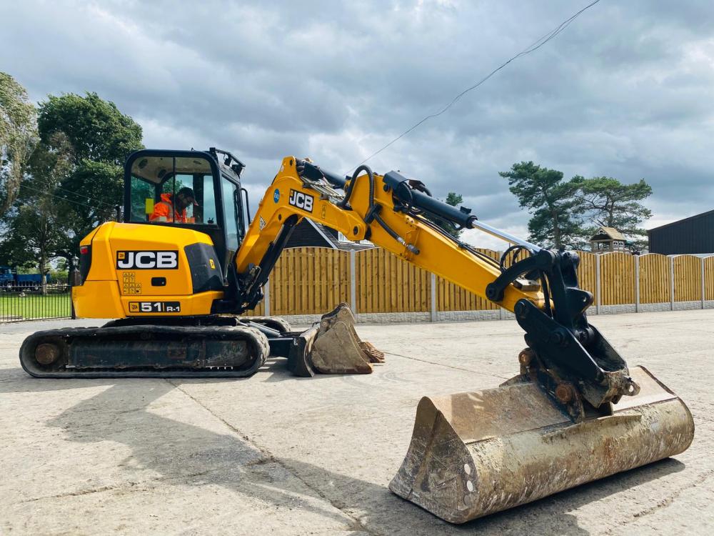 JCB 51R-1 TRACKED EXCAVATOR * YEAR 2016 , ONLY 2331 HOURS * C/W 3 X ...