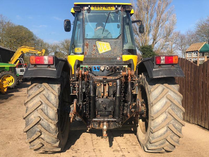 JCB 2135 FASTRAC TRACTOR ( YEAR 2003 ) ( PLEASE SEE VIDEO )