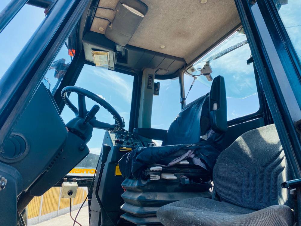JCB 2150 FASTRAC * YEAR 2004 * ONE OWNER FROM NEW