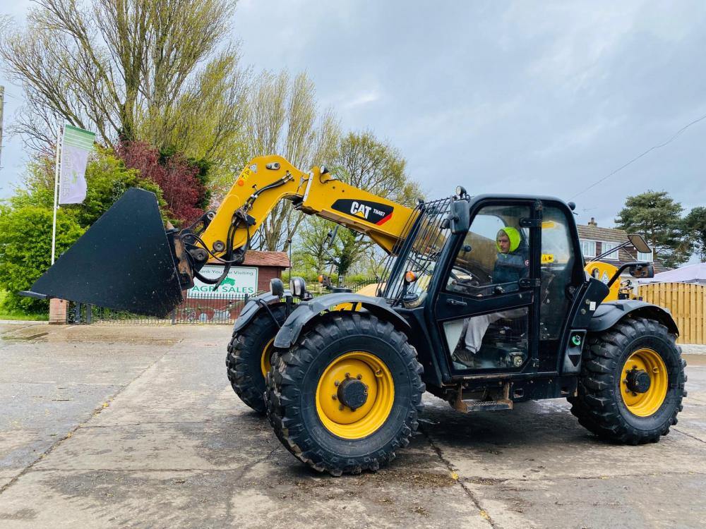 CATERPILLAR TH407 4WD TELEHANDLER *YEAR 2012 , AG-SPEC* C/W PICK UP HITCH
