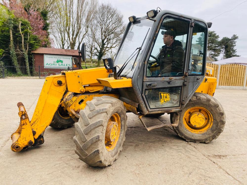 JCB 526 FARM SPECIAL TELEHANDLER C/W JCB TOOL CARRIER HEAD STOCK & PUH