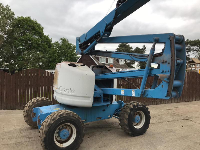 GENIE Z45/25J CHERRY PICKER