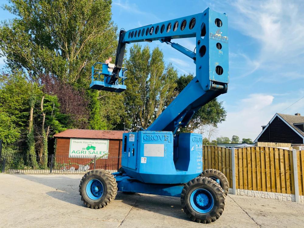 GROVES 20 METER CHERRY PICKER C/W 4 WHEEL STEER