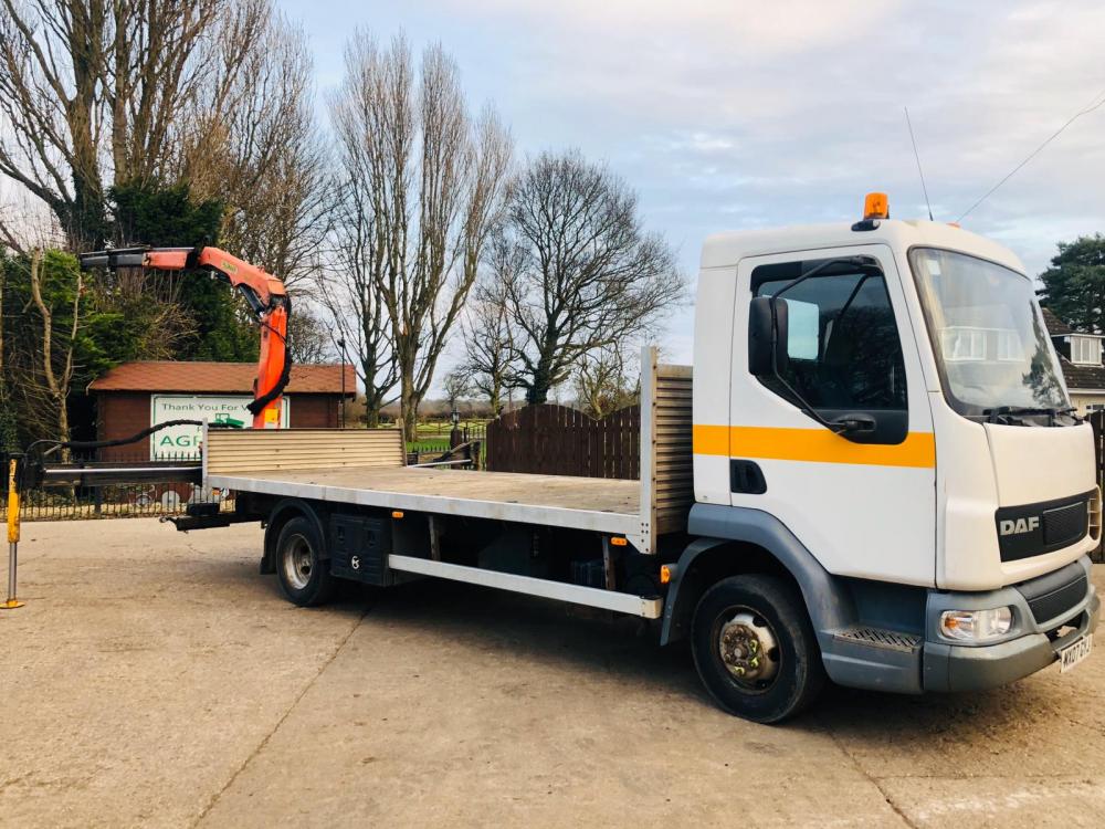 DAF LF 7 1/2 TON FLAT BED LORRY C/W PALFINGER PK6500 CRANE *YEAR 2007*
