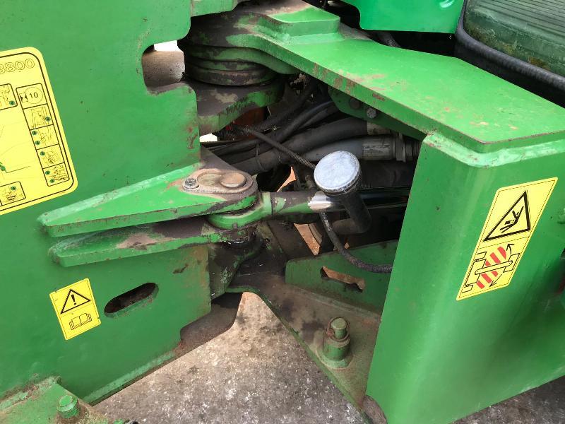JOHN DEERE 3800 PIVOT STEER TELEHANDLER